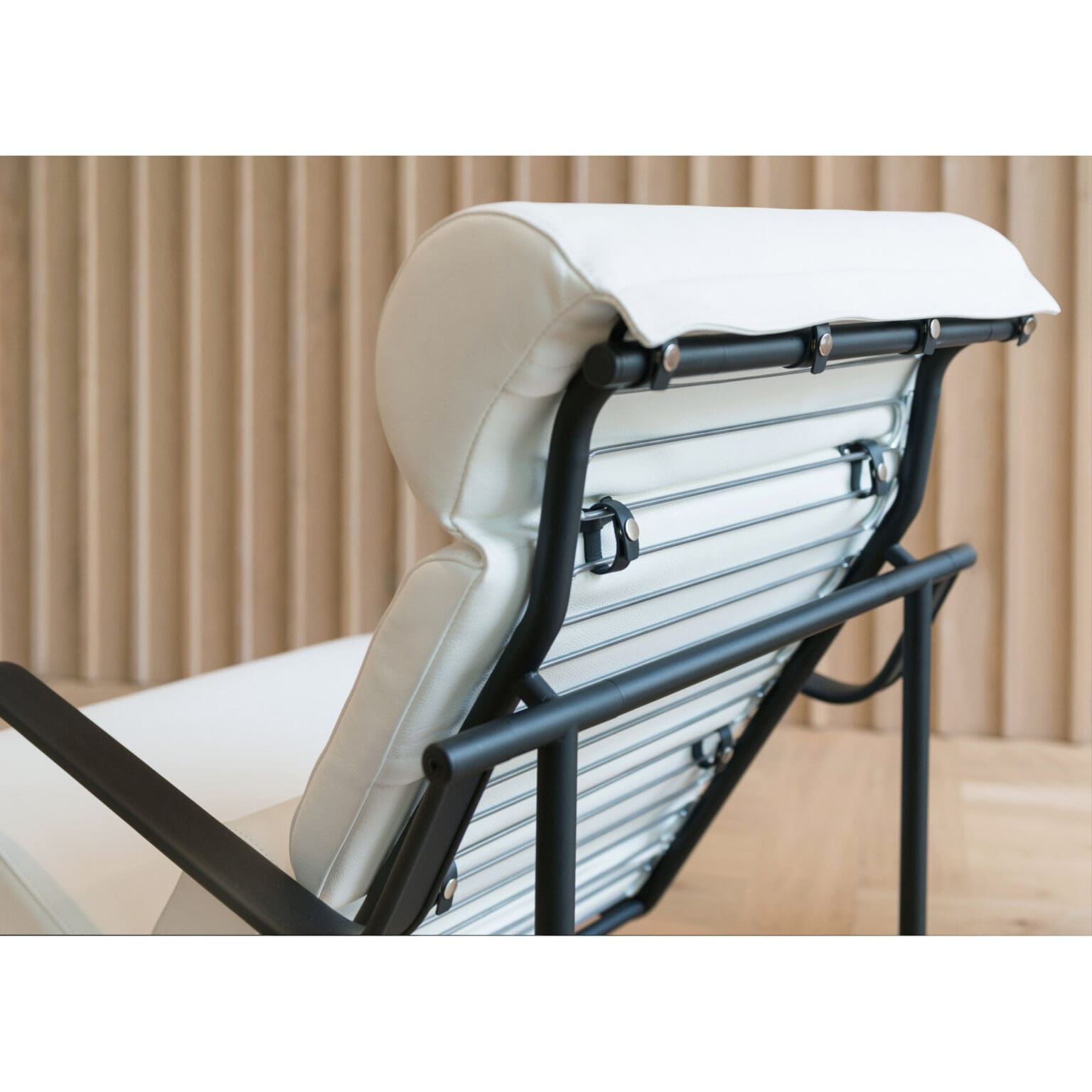 Remmi Lounge Chair | ANIBOU